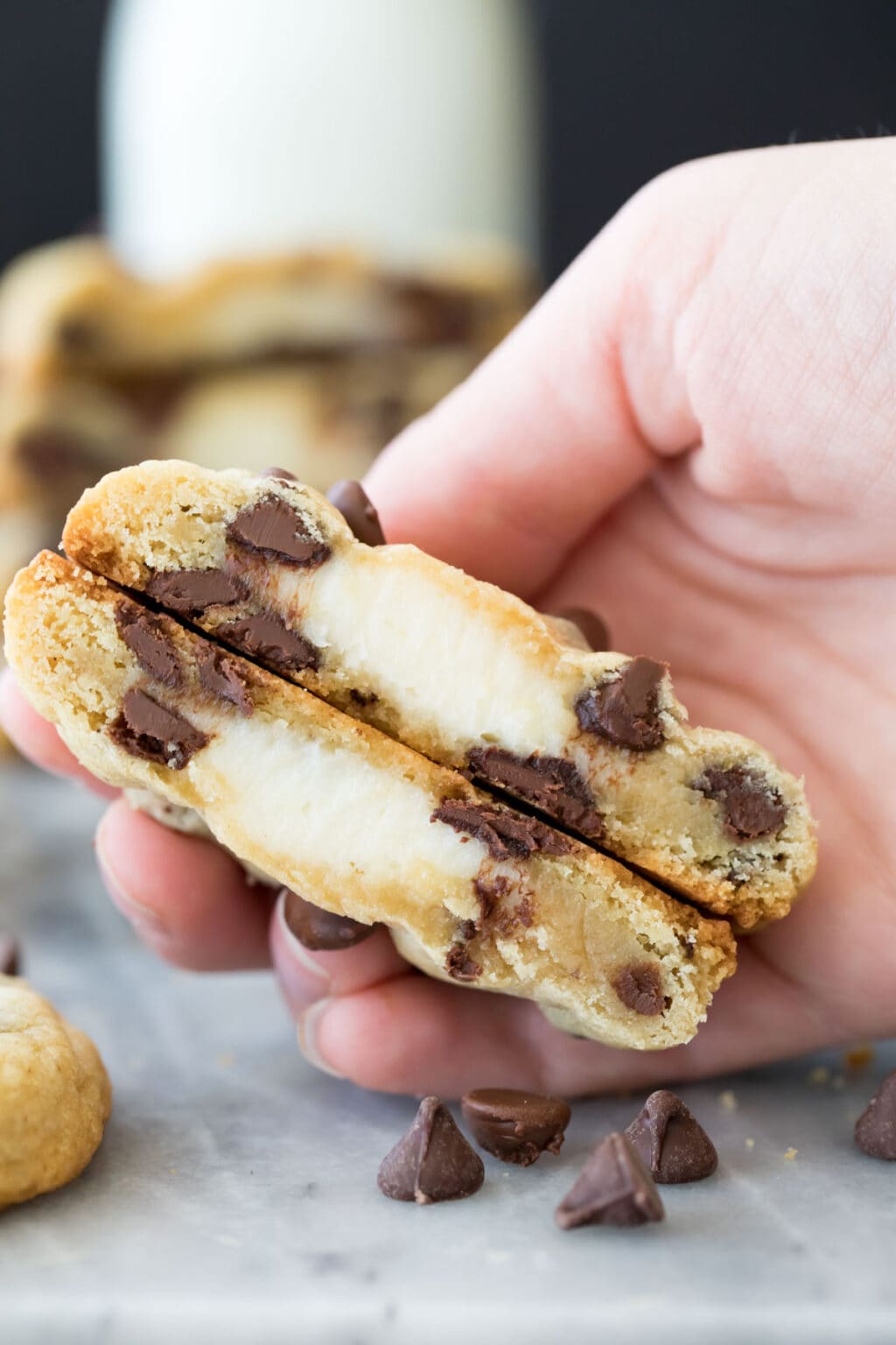 Cheesecake Stuffed Cookies - Sugar Spun Run