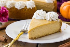 Pumpkin Cheesecake (with Video!) - Sugar Spun Run