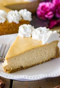 Pumpkin Cheesecake (with Video!) - Sugar Spun Run