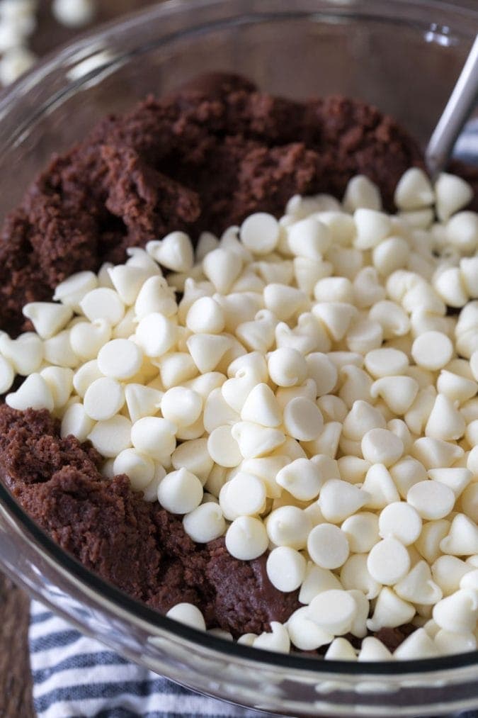 Inside Out Chocolate Chip Cookies - Sugar Spun Run