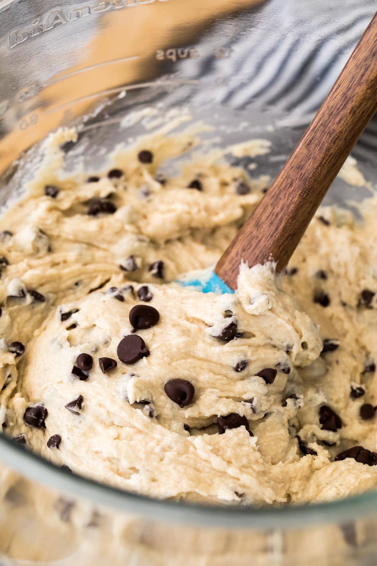 Thin & Crispy Chocolate Chip Cookies - Sugar Spun Run
