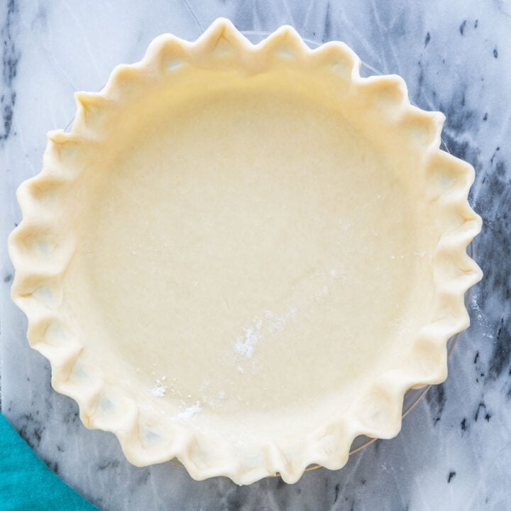 How to Blind Bake Pie Crust - Sugar Spun Run