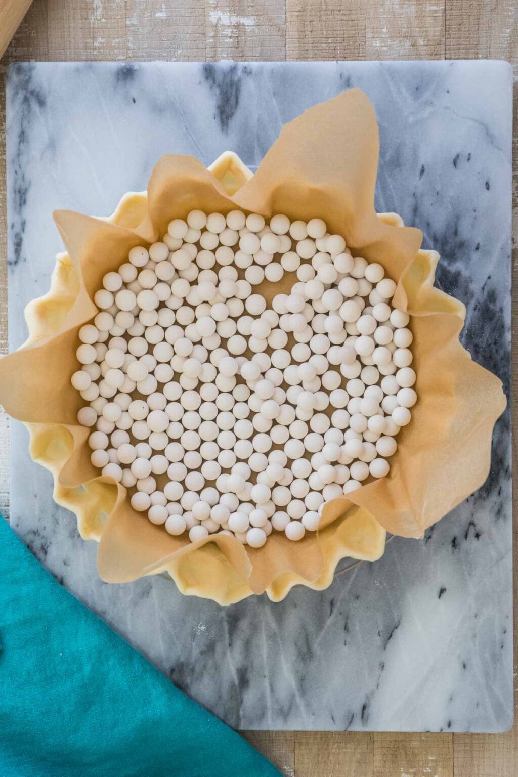 How to Blind Bake Pie Crust - Sugar Spun Run
