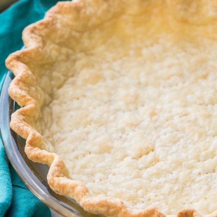 How to Blind Bake Pie Crust - Sugar Spun Run