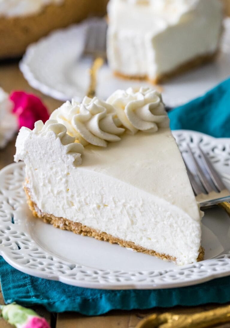 No-Bake Cheesecake Recipe - Sugar Spun Run