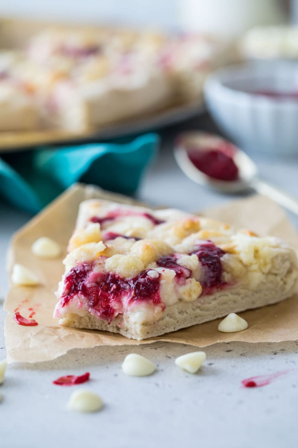 Raspberry Cheesecake Dessert Pizza - Sugar Spun Run