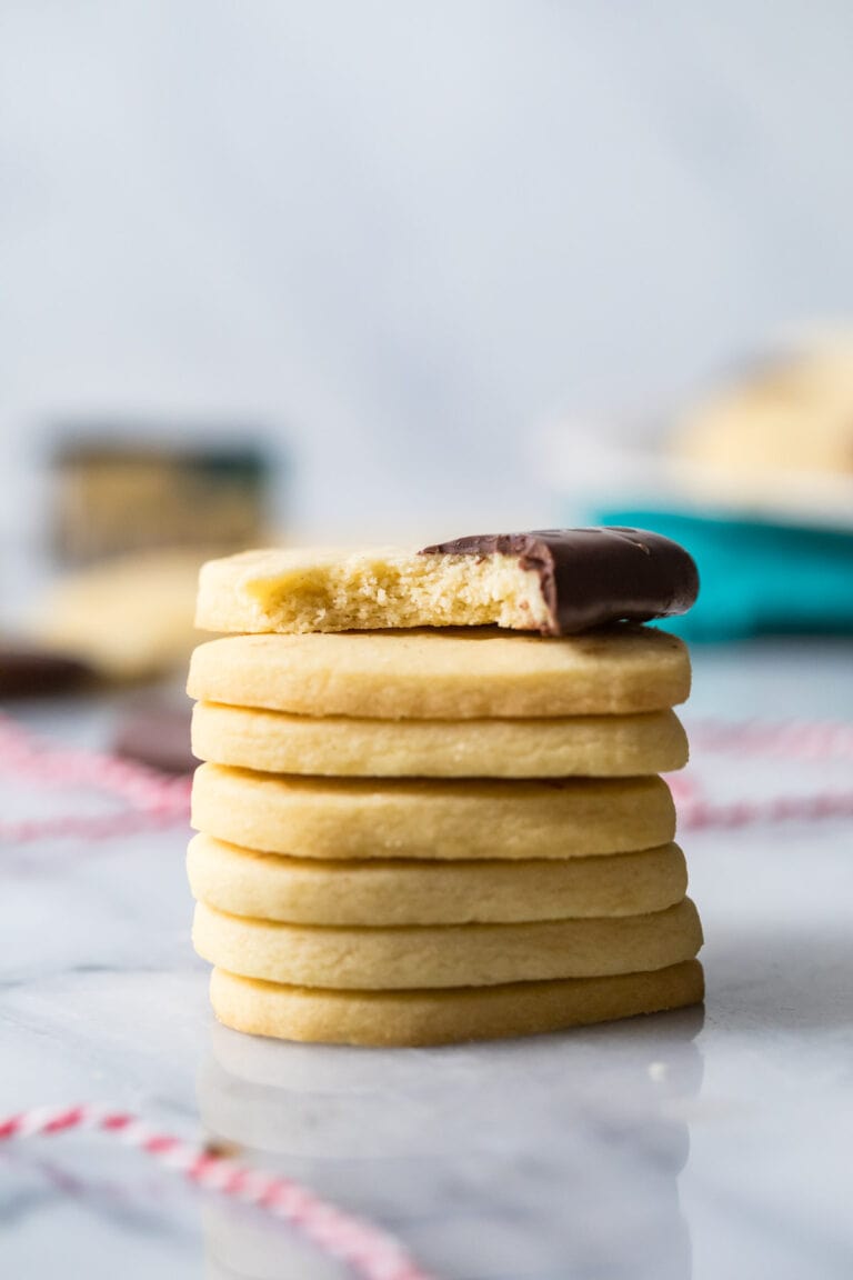 Shortbread Cookie Recipe - Sugar Spun Run