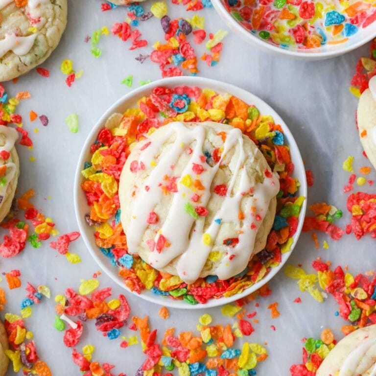 Fruity Pebbles Cookies - Sugar Spun Run