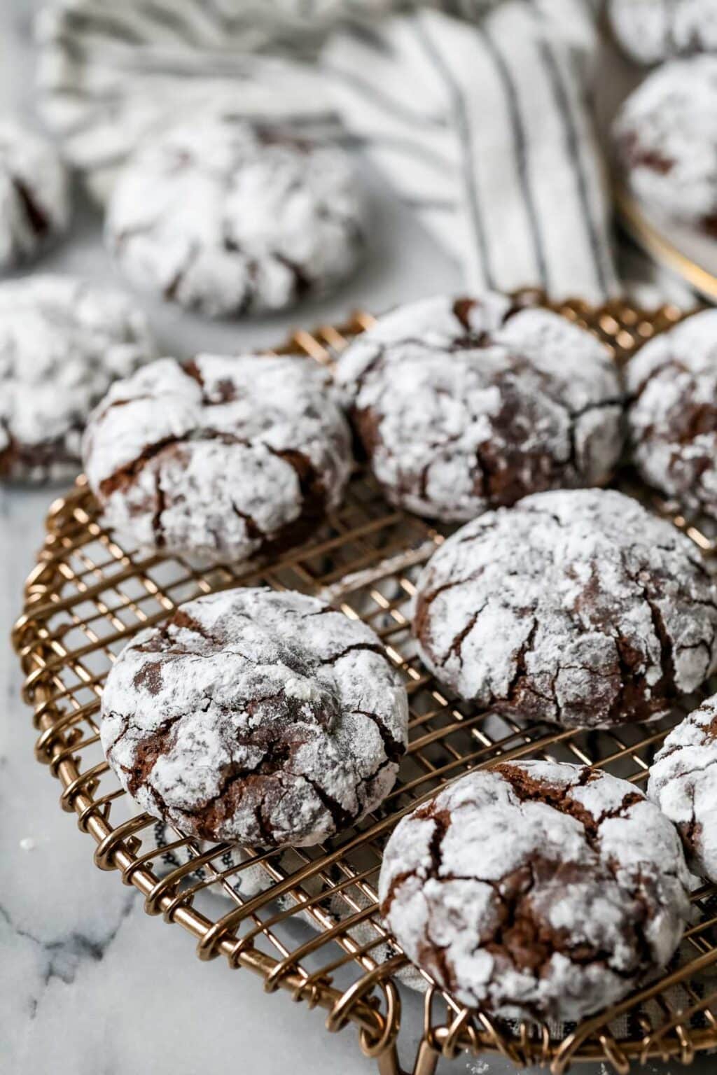 Chocolate Crinkle Cookies - Sugar Spun Run